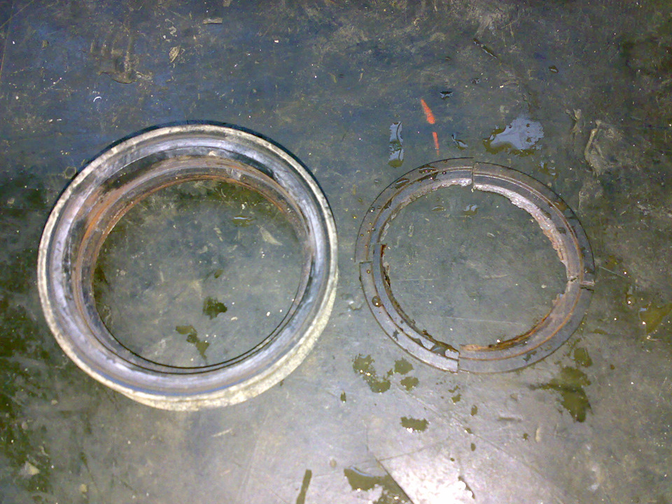 Уплотнения приводов, замена пер.торм.колодок. — Volvo XC70 II, 2,4 л ...