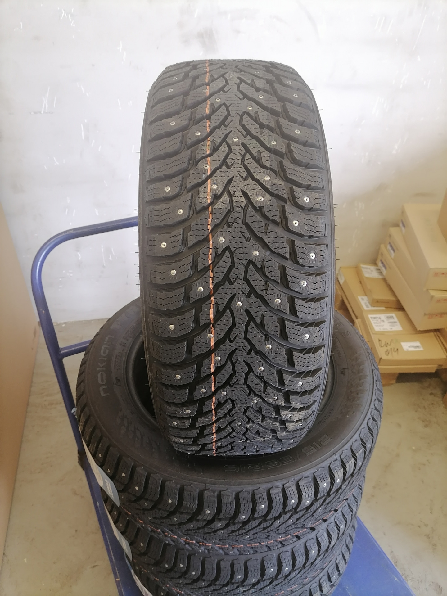 Взял на зиму резину Nokian Hakkapeliitta 9 R16 205/60 — Peugeot 408, 1 ...