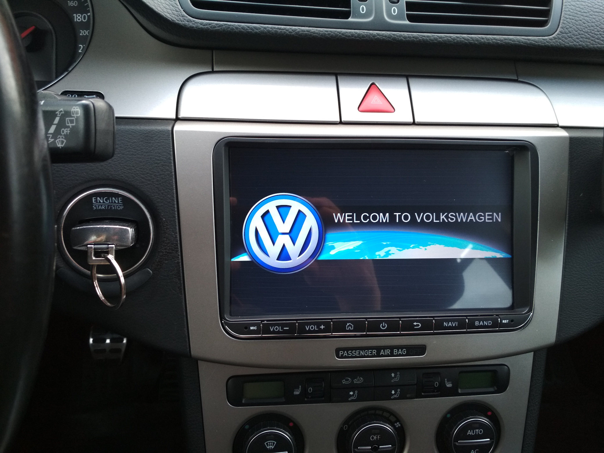 Замена RCD 330 PLUS 6RD035187A Desay на W918L UNIVERSAL ANDROID 8.1 ...