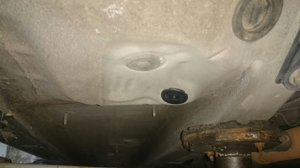 Заглушки в днище. — Lexus IS II, 2,5 л, 2008 года | запчасти | DRIVE2