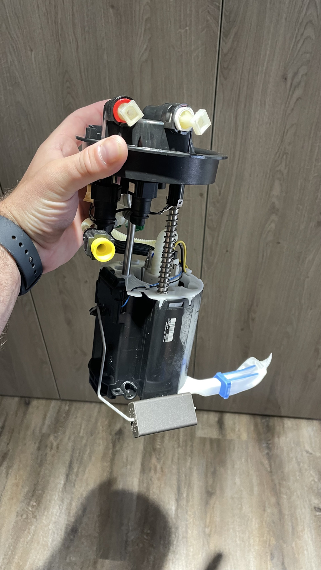 Бензонасос — Volvo XC70 III, 3,2 л, 2009 года | поломка | DRIVE2