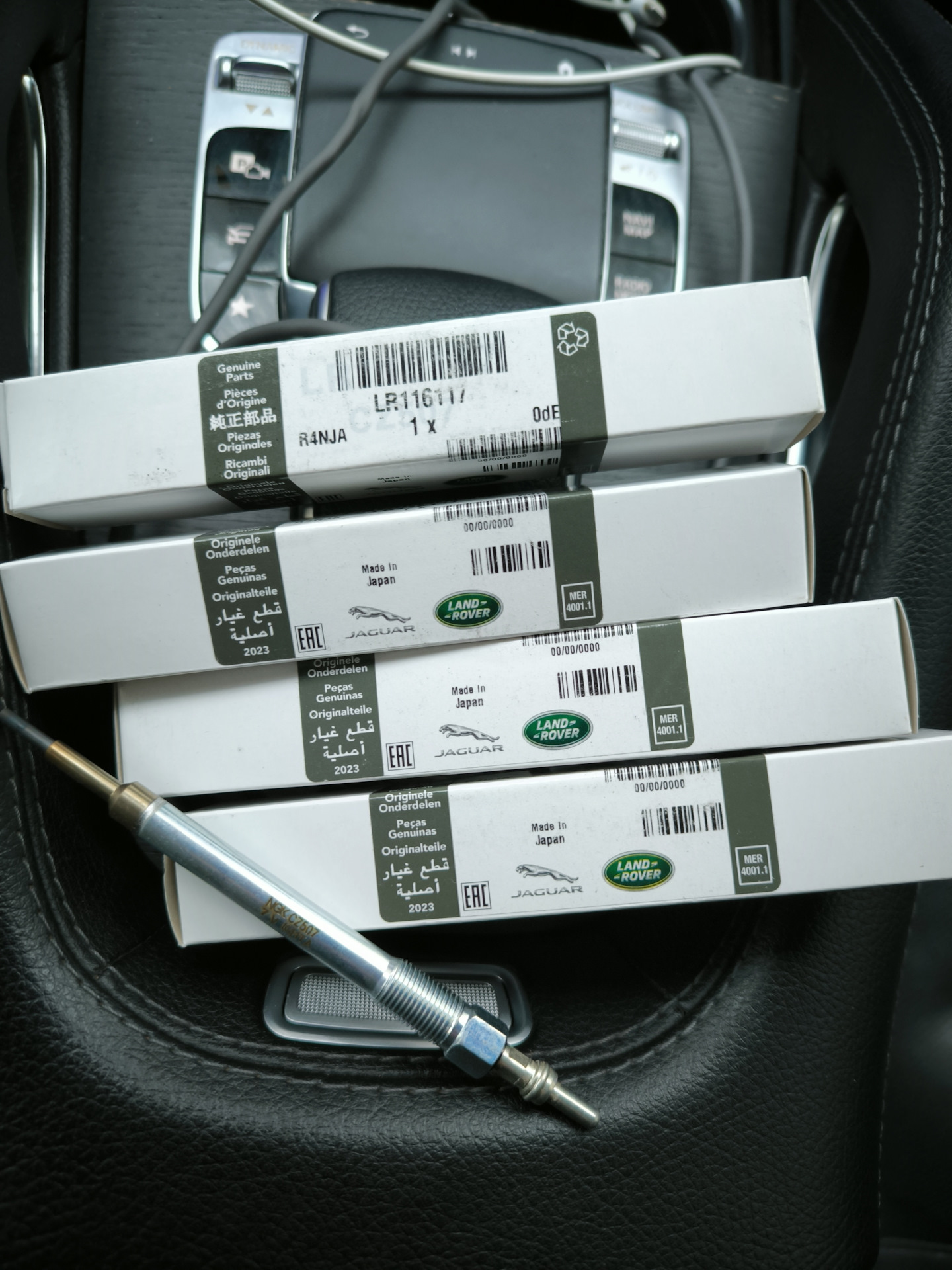 Замена свечи накаливания Jaguar F-Pace — Jaguar F-Pace, 2 л, 2017 года ...