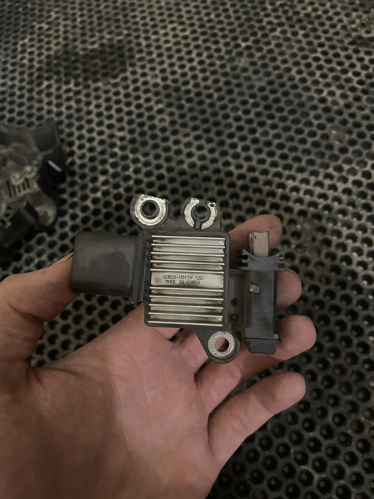 Лампа АКБ или ошибка P0626 — KIA Cerato (2G), 1,6 л, 2010 года ...