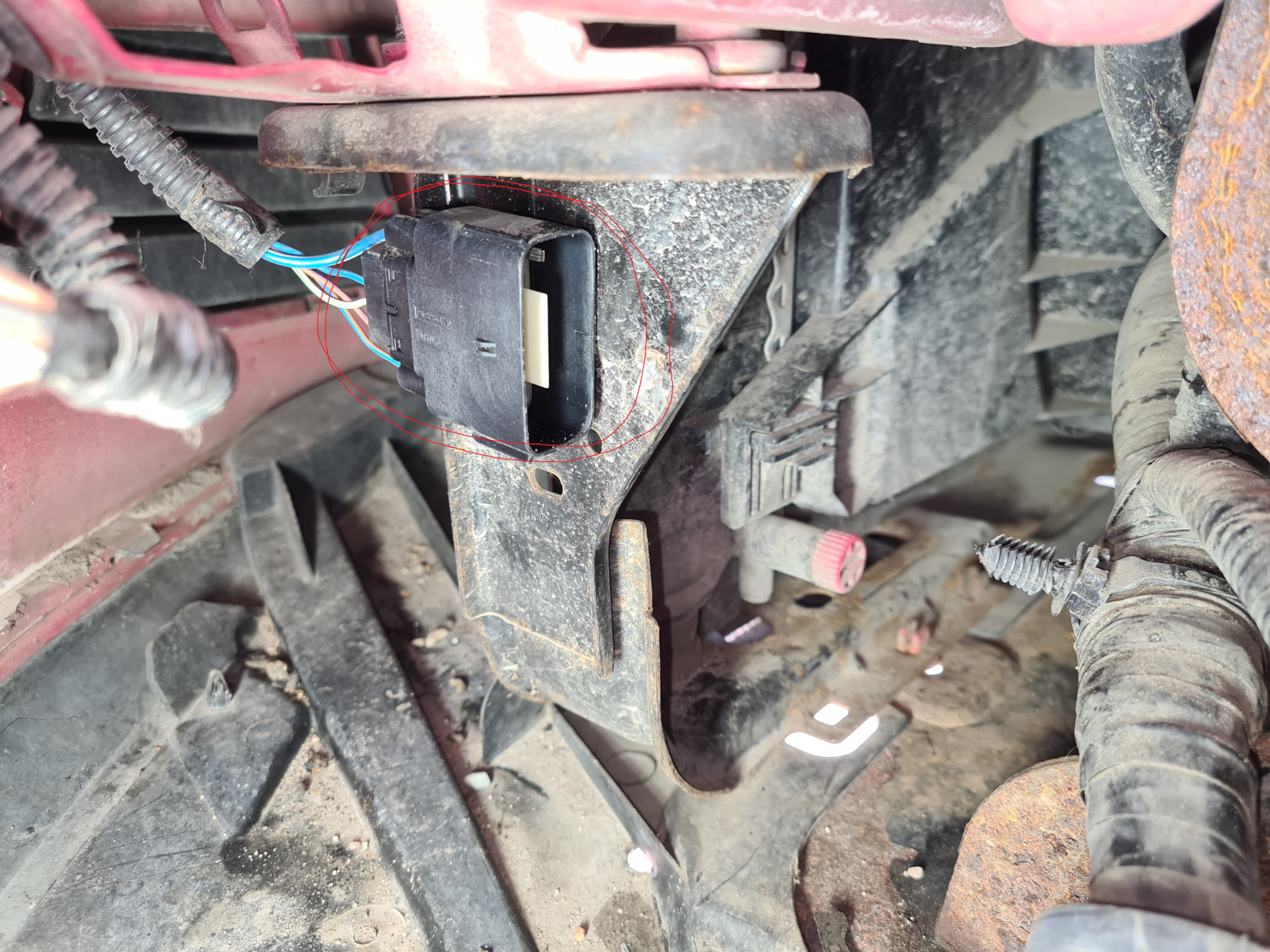 Ошибка U0109 — (Потерянная связь с модулем управления топливным насосом ...