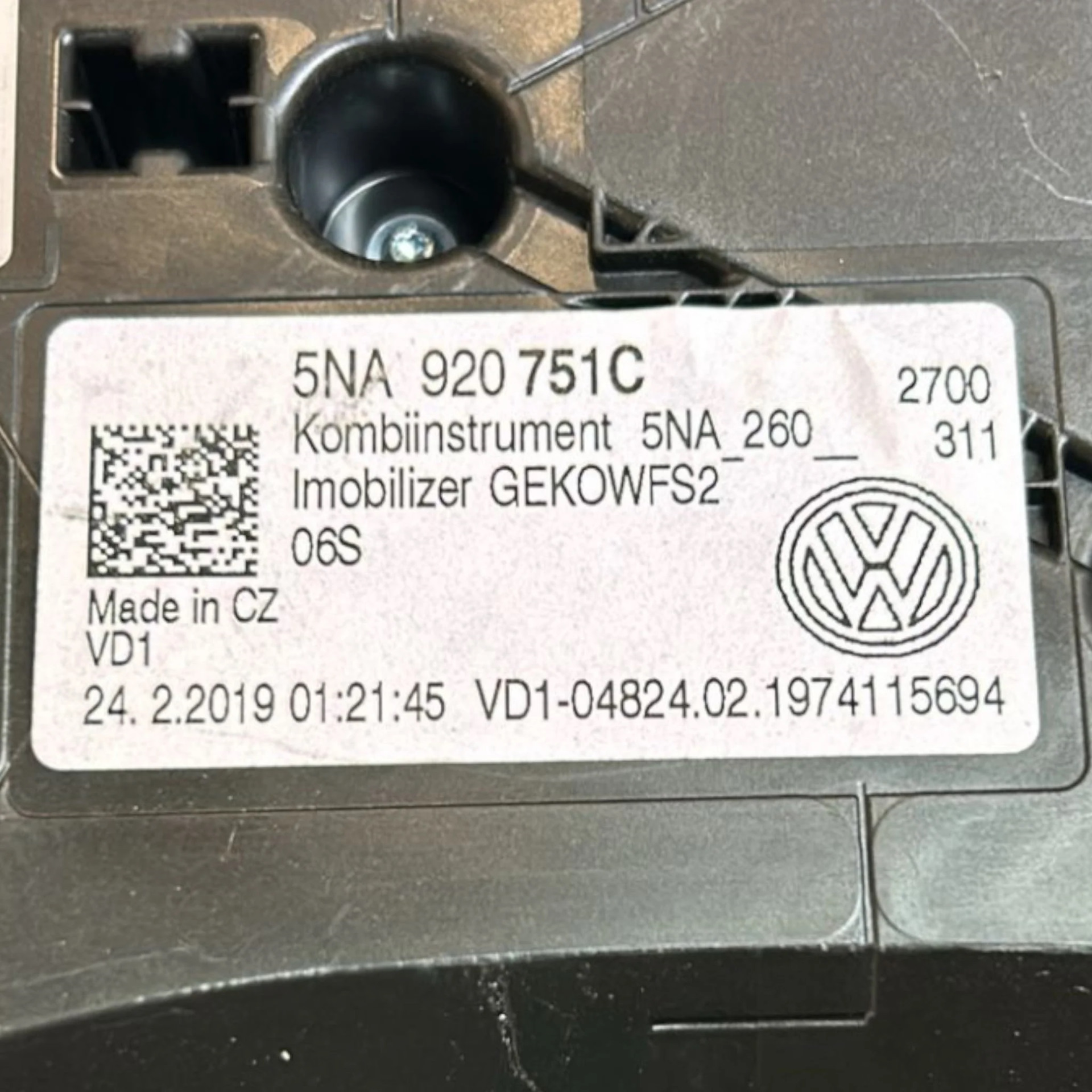 8️⃣6️⃣ Ошибка B200049 (009): неисправность комбинации приборов ...