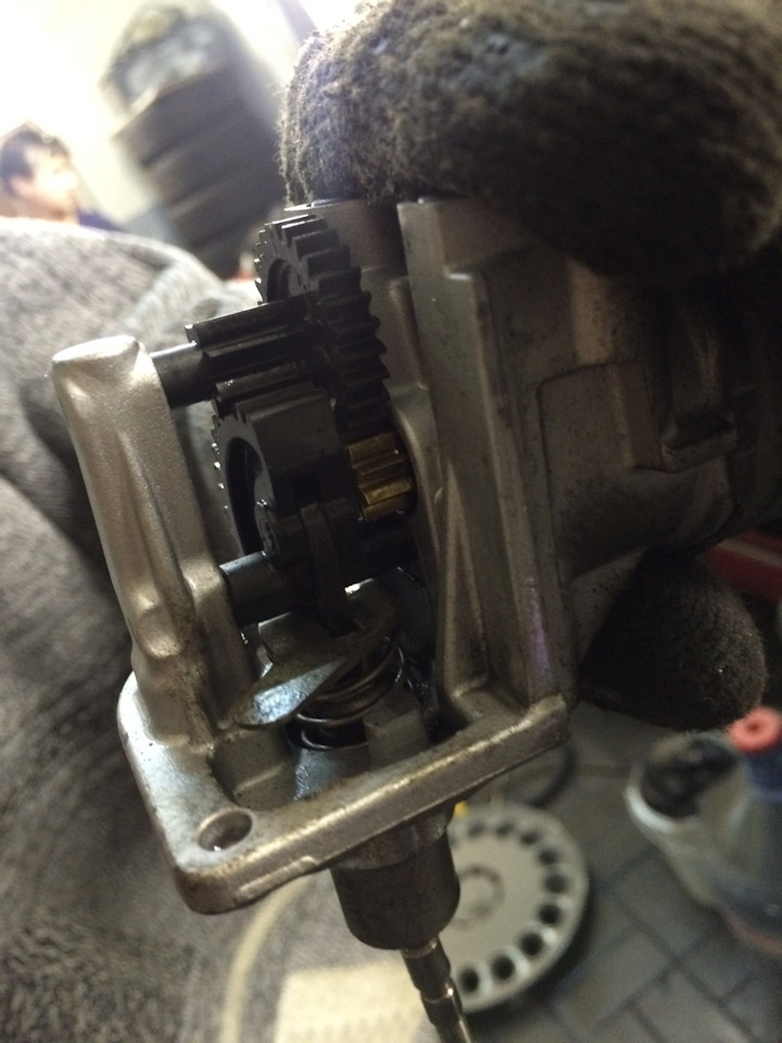 Регулировка (базовая установка) регулятора давления наддува V465 ...