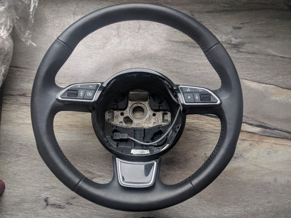 Кнопки для руля — Audi A4 (B8), 1,8 л, 2011 года | аксессуары | DRIVE2