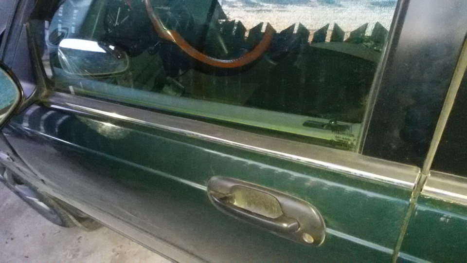 Свист ветра через боковые стекла — Rover 400 Mk2, 1,6 л, 1998 года ...