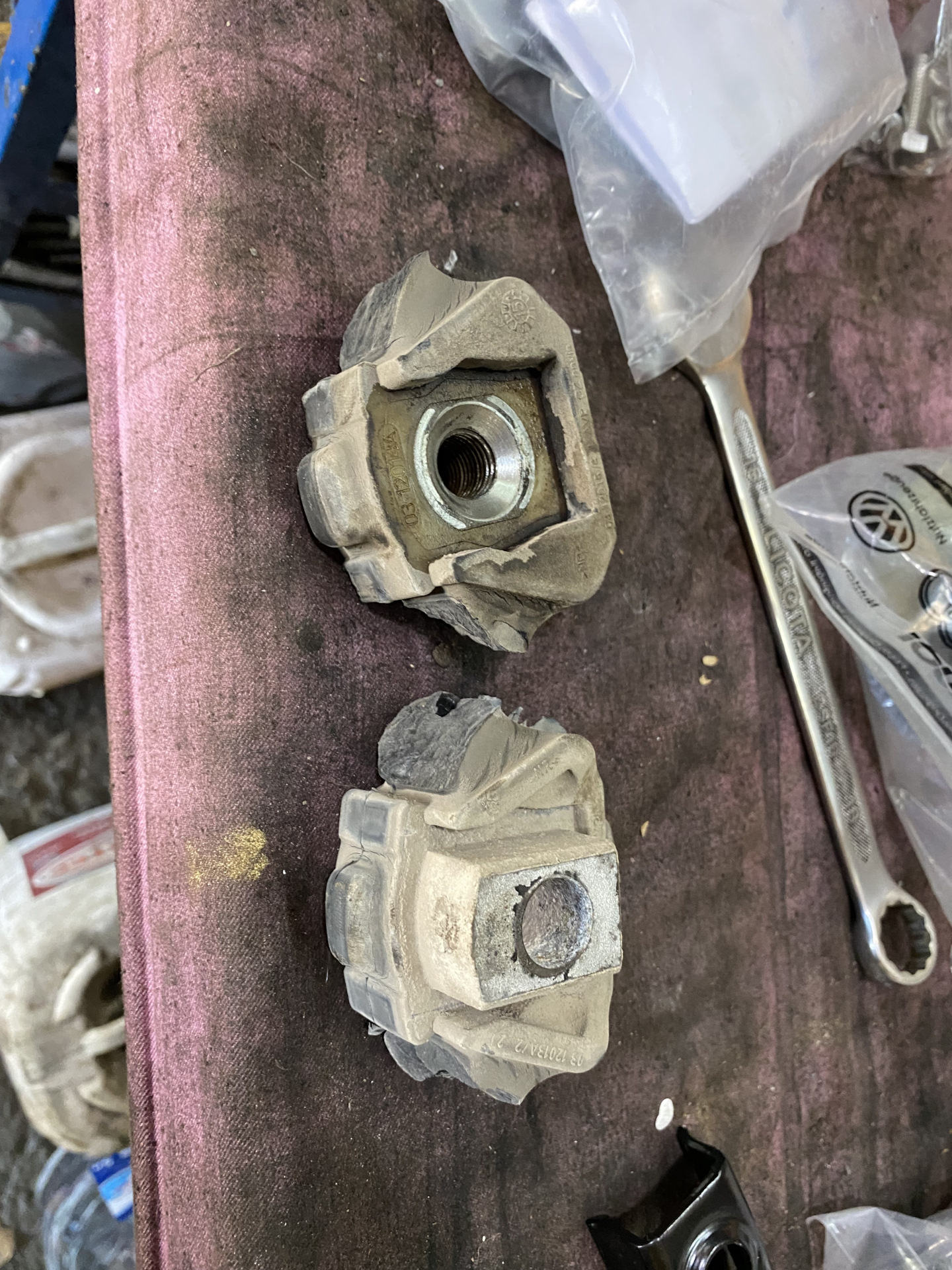 5️⃣7️⃣ Сайлентблоки подрамника VAG 5Q0198037A — Skoda Octavia A7 Mk3, 1 ...