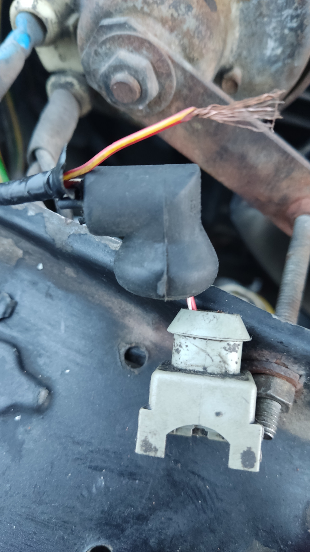 KE ||| jetronic почти победил… — Audi 100 (C3), 2,3 л, 1990 года ...