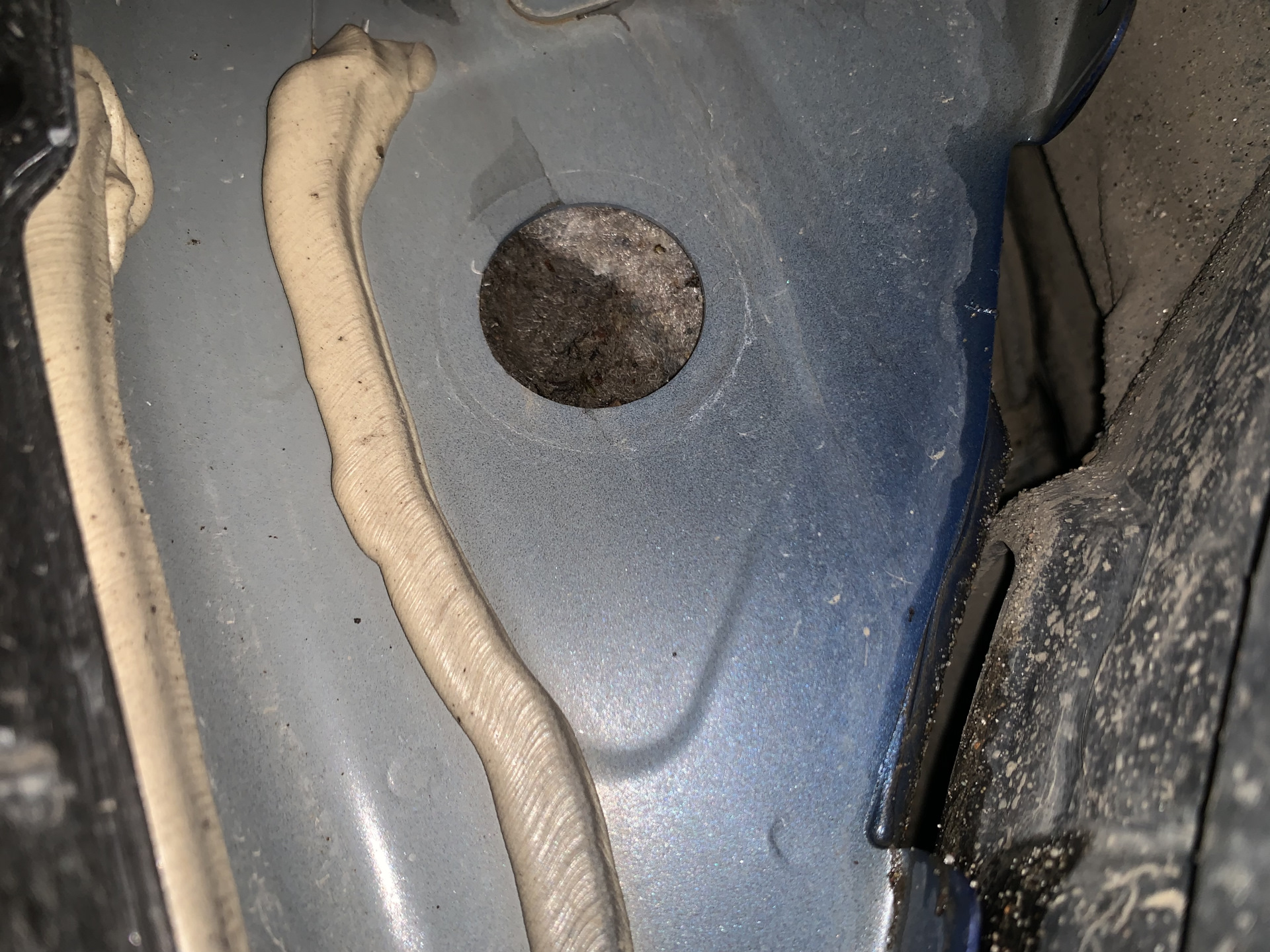 Влага под водительским ковролином. — Honda Fit (3G), 1,3 л, 2018 года ...