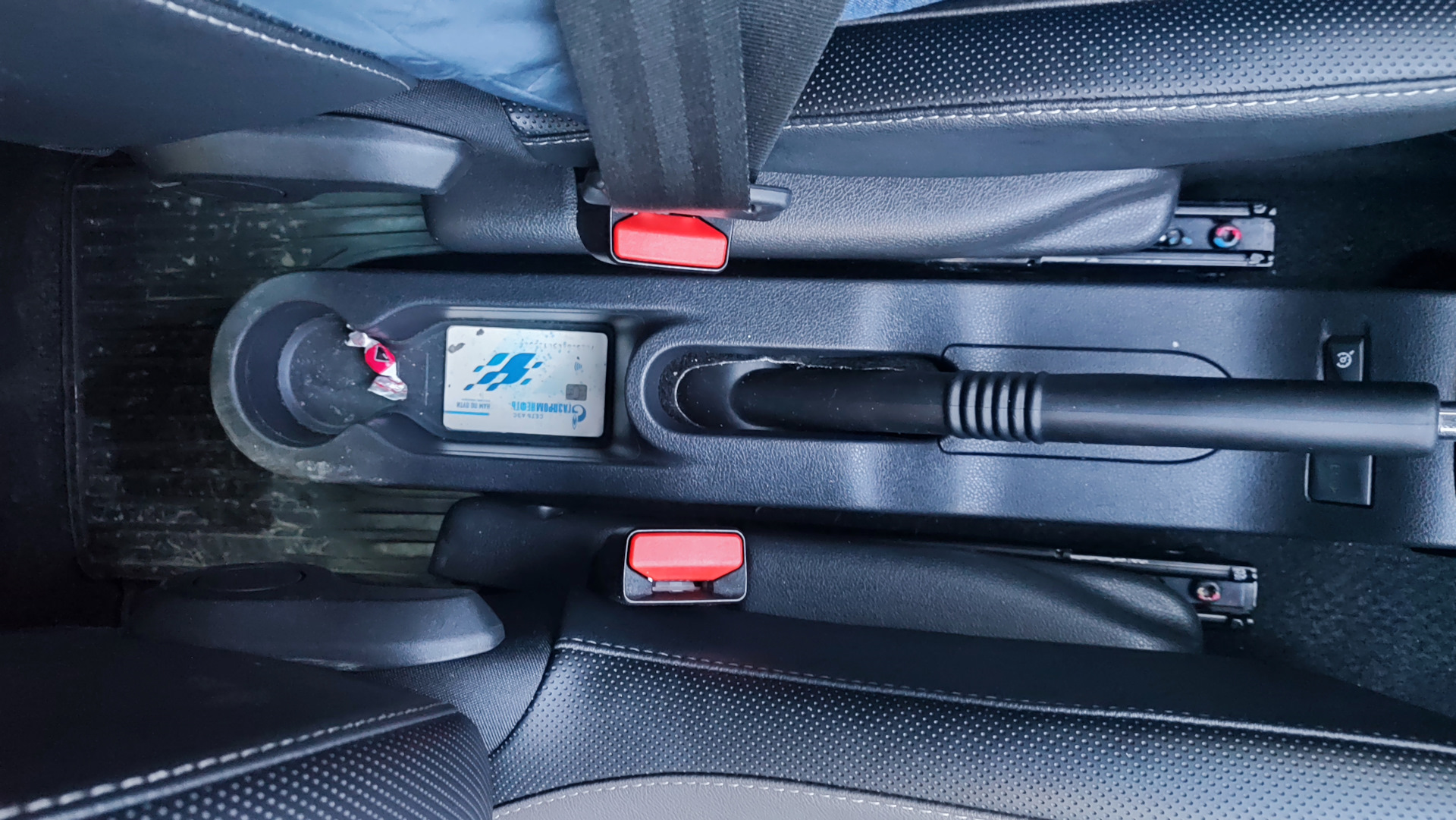 Подстаканники в каптюр. — Renault Kaptur (2016), 1,6 л, 2019 года ...