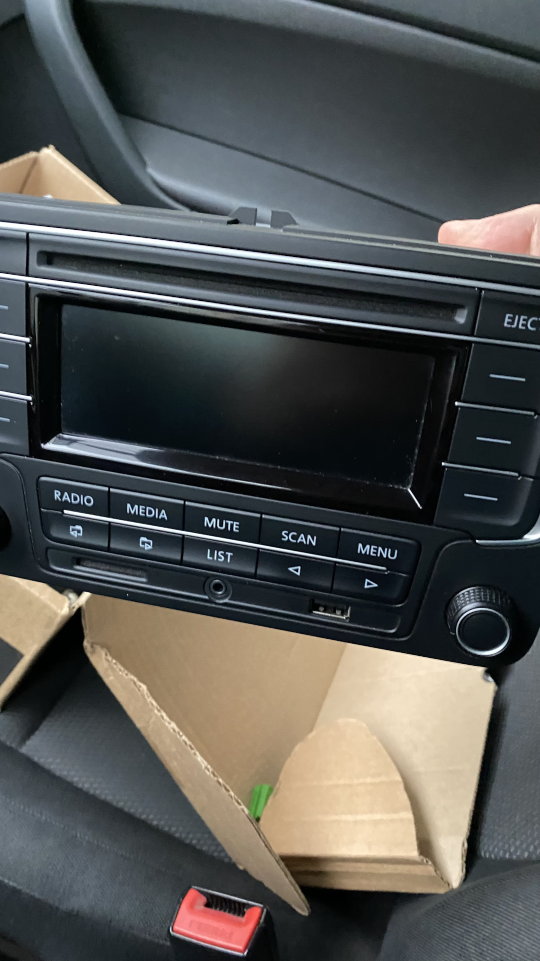 Установка RCD R140G от VW Polo в PQ35 — Skoda Yeti, 1,2 л, 2011 года ...