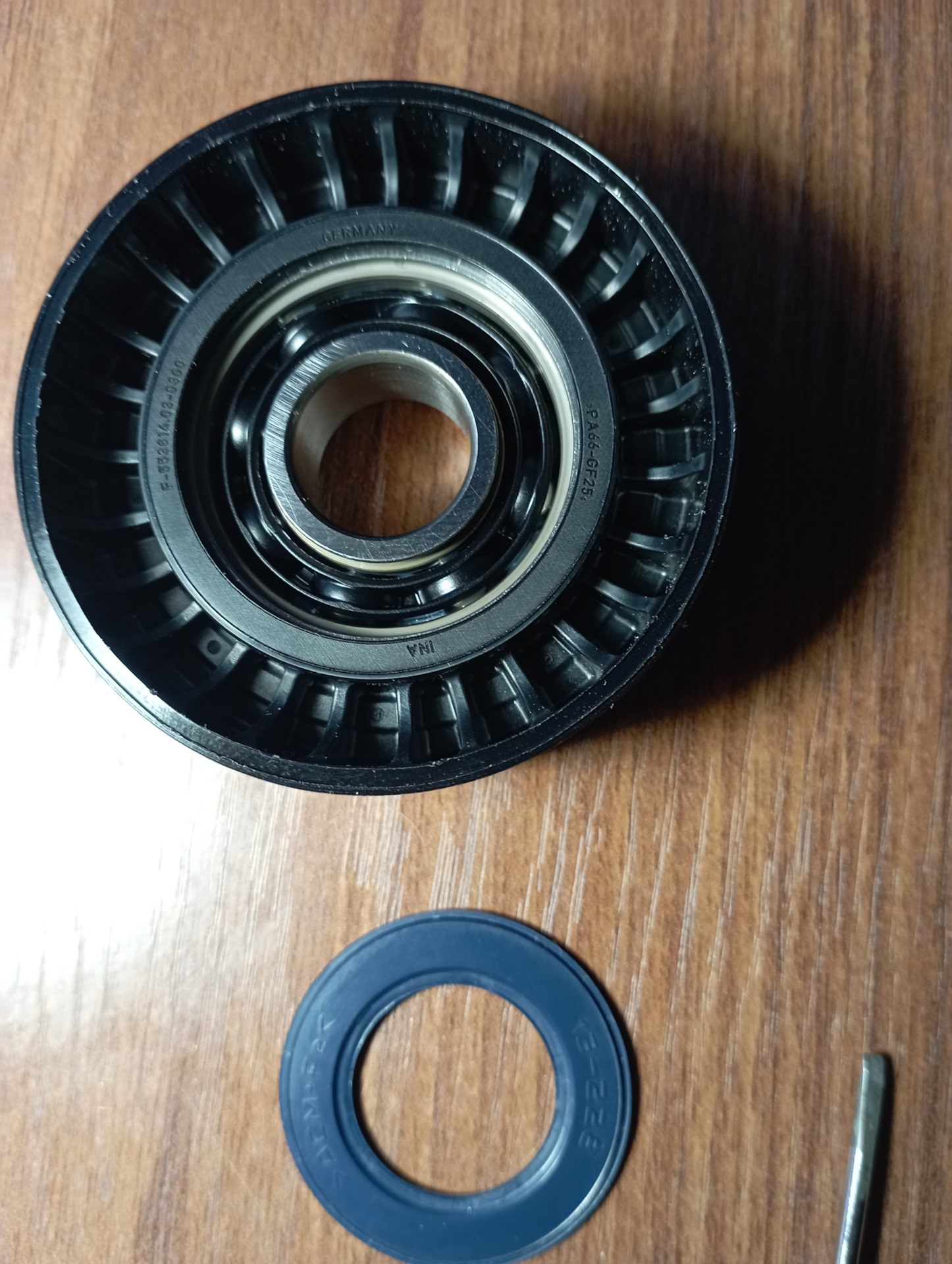 Ролик натяжителя INA 532055710 — Toyota RAV4 (5G), 2,5 л, 2020 года ...