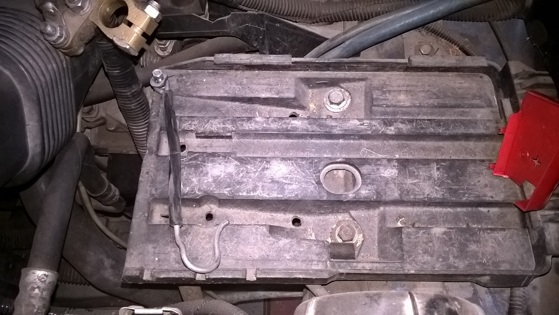 Крепление АКБ — Volvo V70 I, 2,5 л, 1999 года | аксессуары | DRIVE2