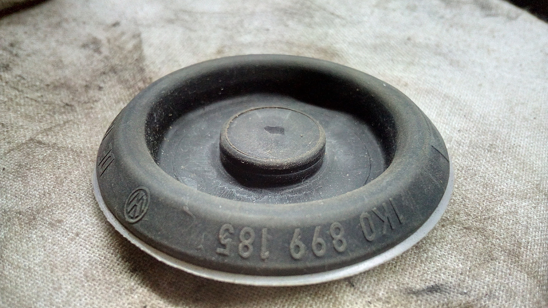 Нужна помощь опять заглушка не могу найти номер — Volkswagen Passat ...