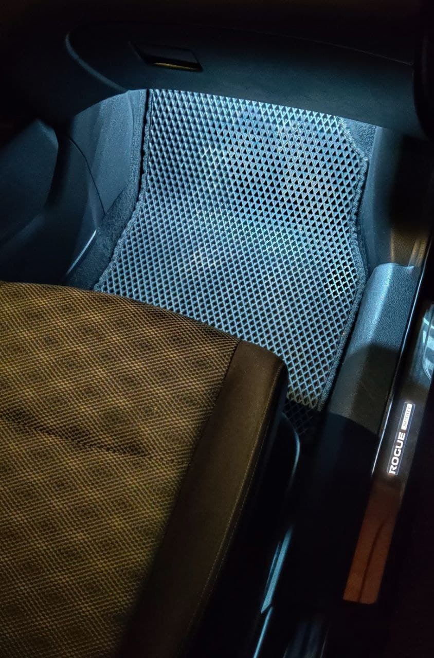 Диодная подсветка ног через разъем T99F6-4RA0A — Nissan Qashqai (2G), 2 ...