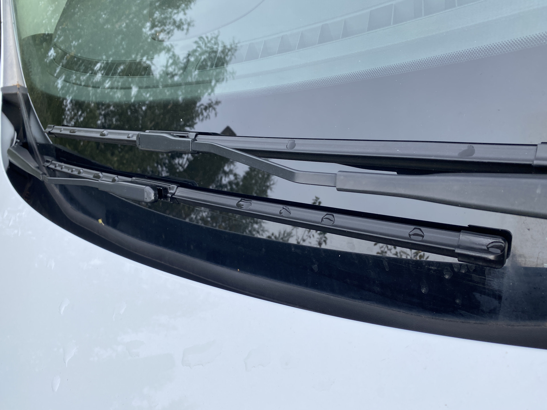 Щетки стеклоочистителя — Ford Kuga (2G), 2,5 л, 2017 года | аксессуары ...