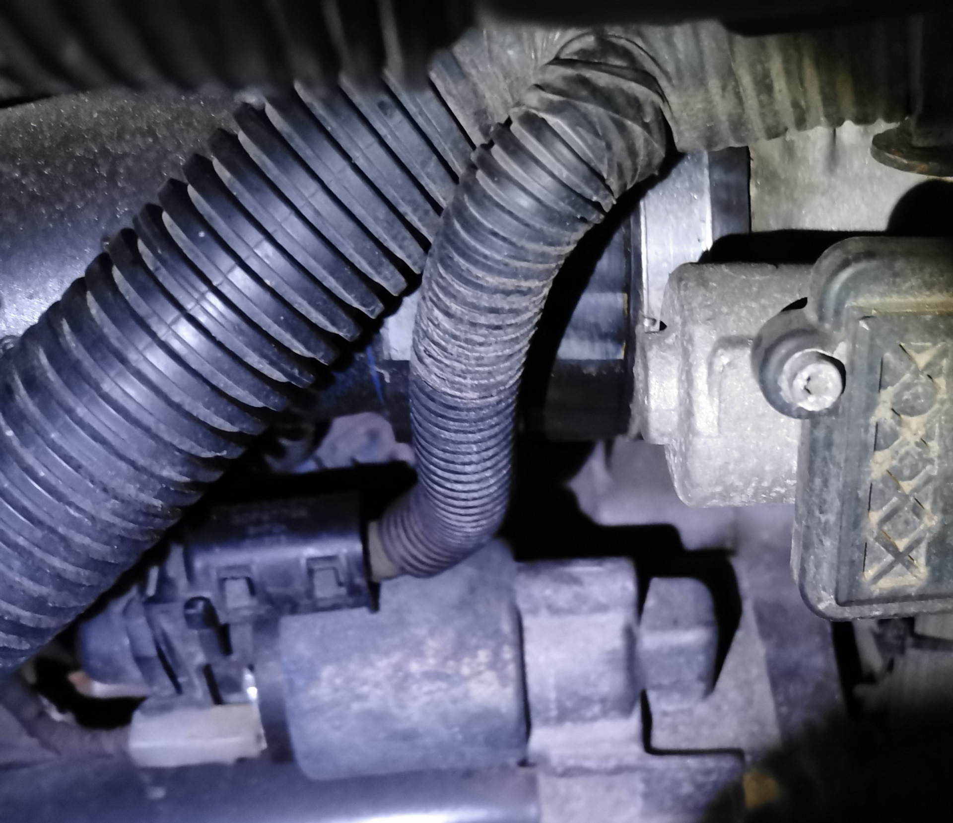 PTC обогреватель. Замеры — Volvo XC70 III, 2,4 л, 2008 года ...