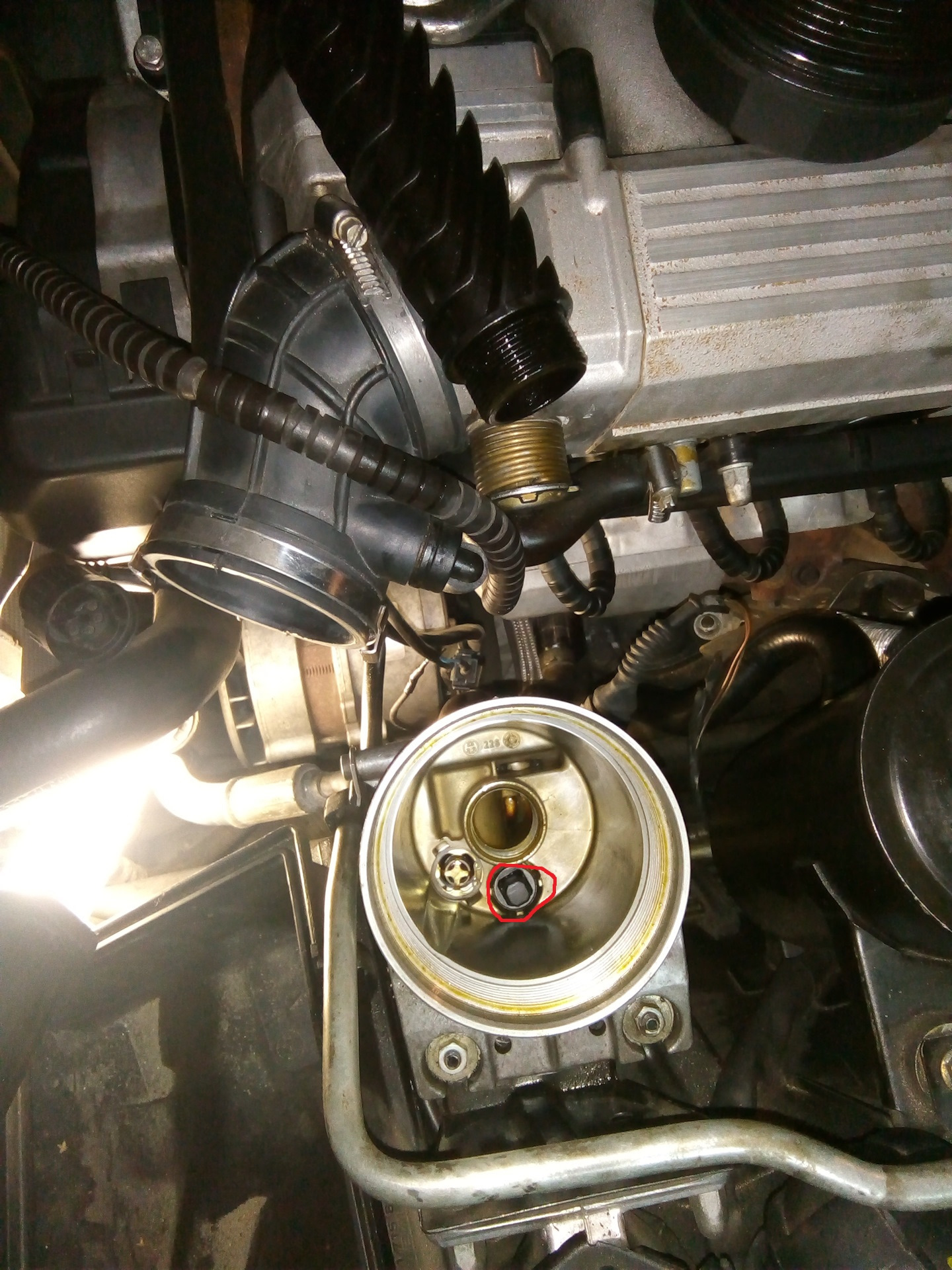 Важно! Замена корпуса масляного фильтра. — BMW 8 series (E31), 5 л ...