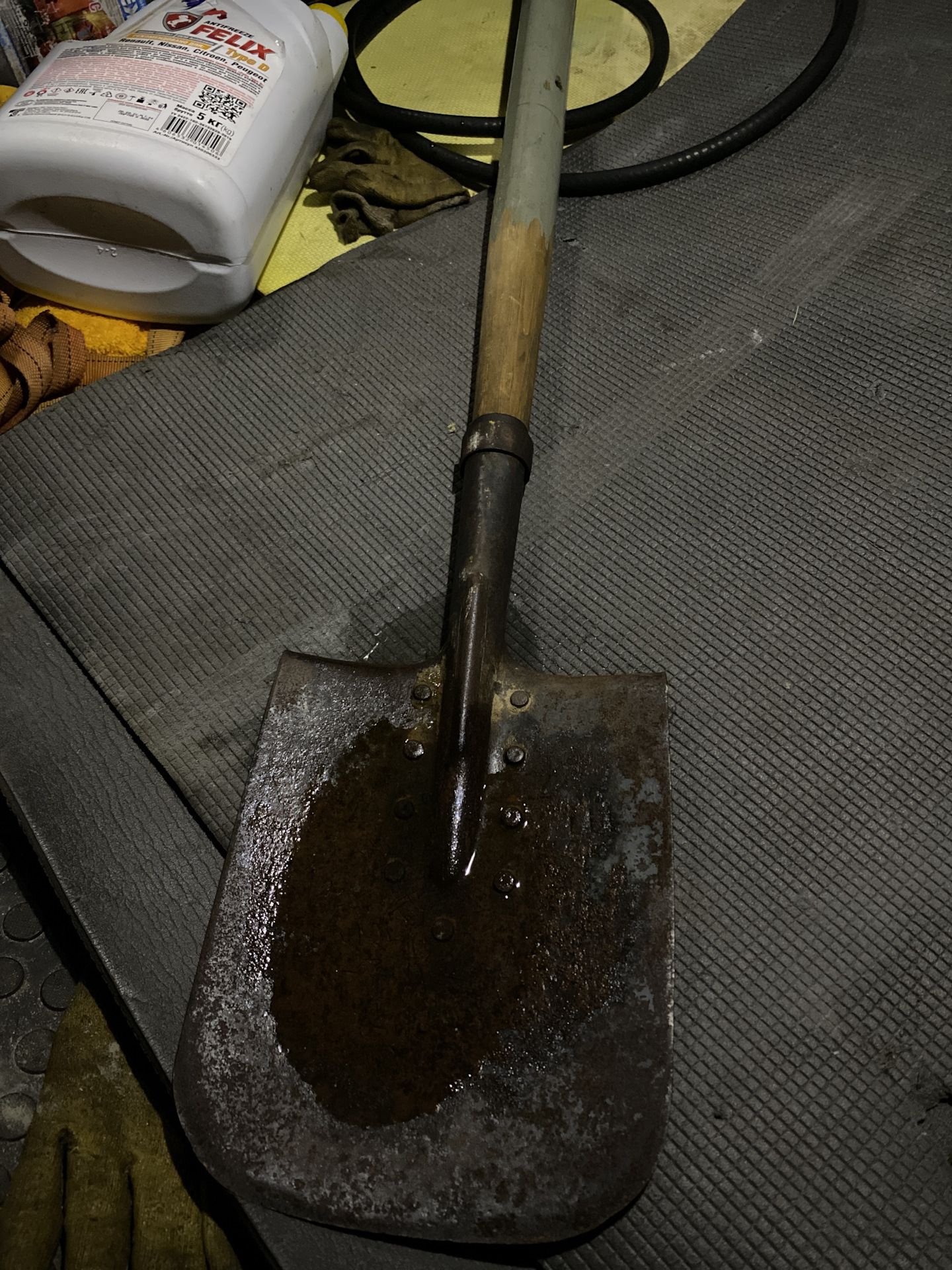 Fiskars Solid 1026649 — Nissan Pathfinder (3G), 2,5 л, 2011 года | аксессуары | DRIVE2