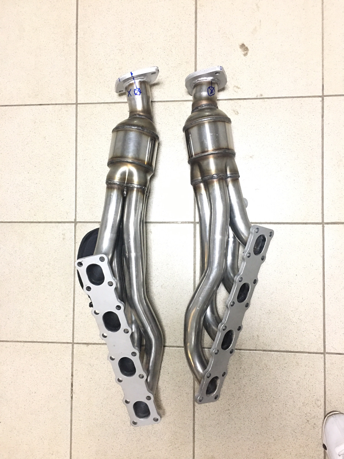 Катализатор QX56 (JA60) Коллектор Инфинити QX56, Ниссан Титан, Ниссан ...