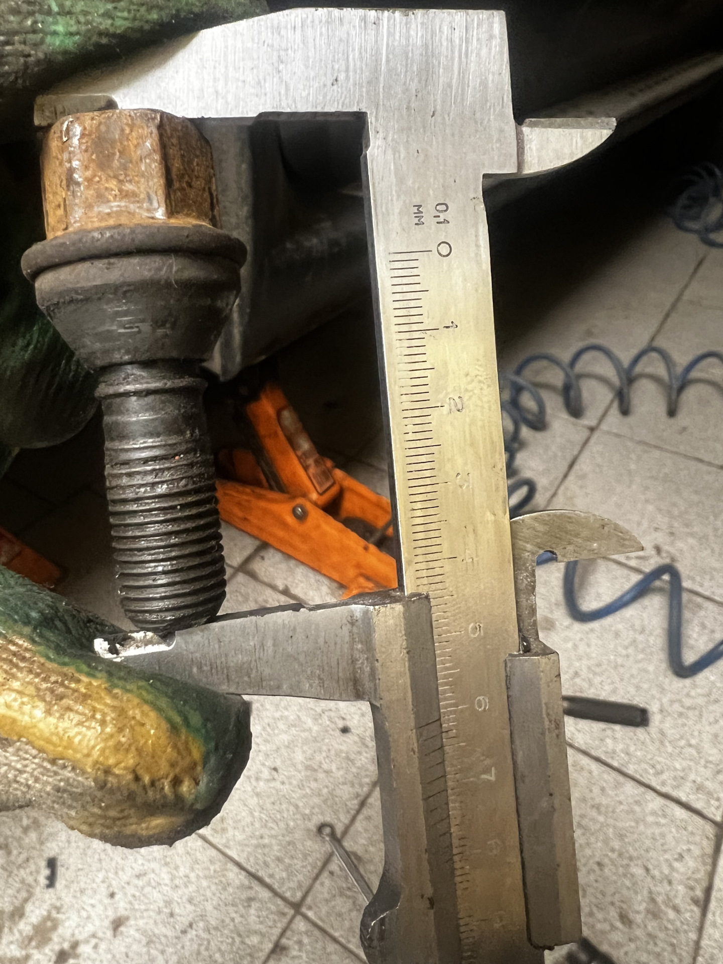 Какой длинны резьба должна быть у болтов колёсных дисков Бмв х5 е53 ...