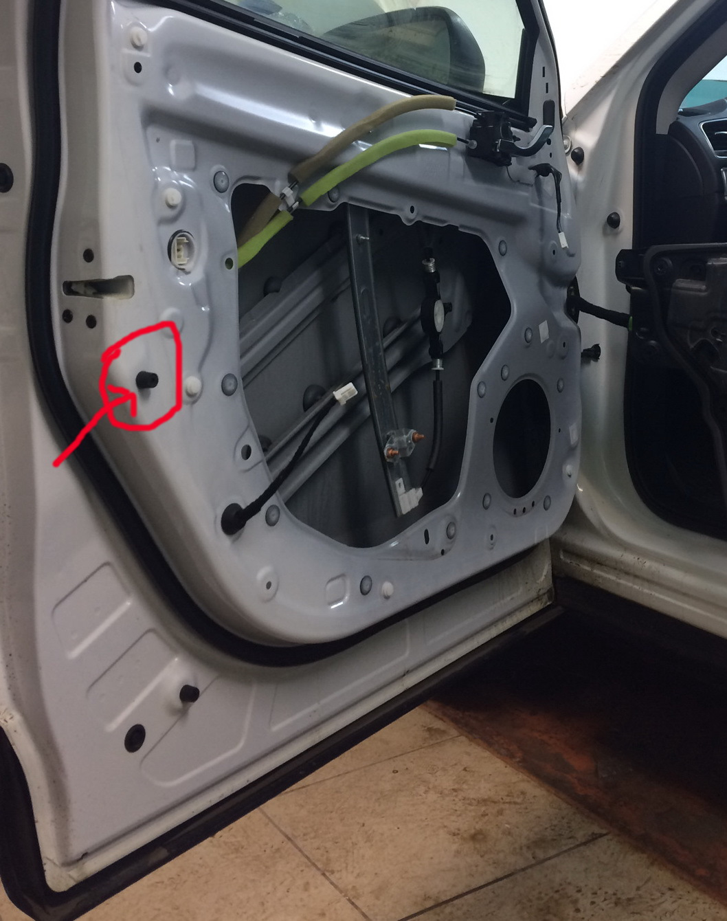 Брызговик перед задним колесом — KIA Sorento (2G), 2,4 л, 2014 года ...