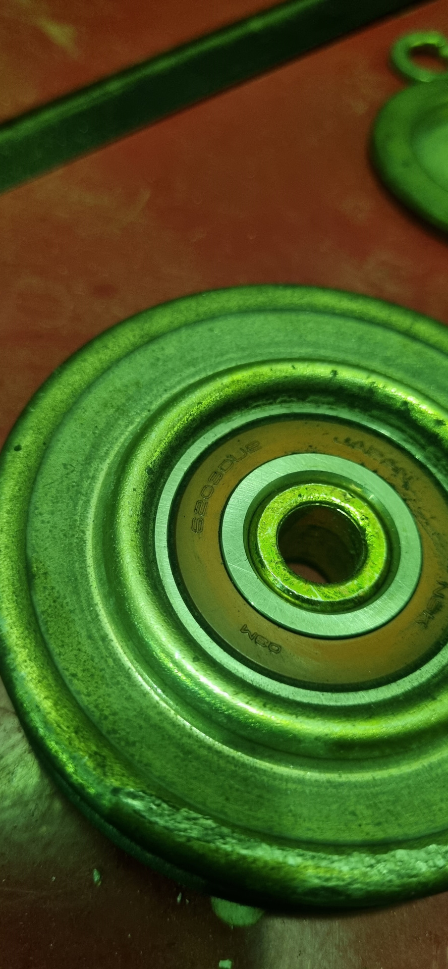 Кронштейн компресора кондиционера — Mitsubishi Pajero (2G), 3 л, 1998 ...