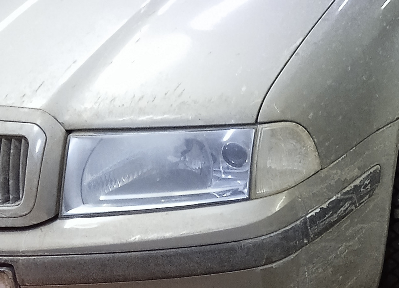 Помутнели глаза… Очистка фар — Skoda Octavia A4 Mk1, 1,6 л, 2009 года ...