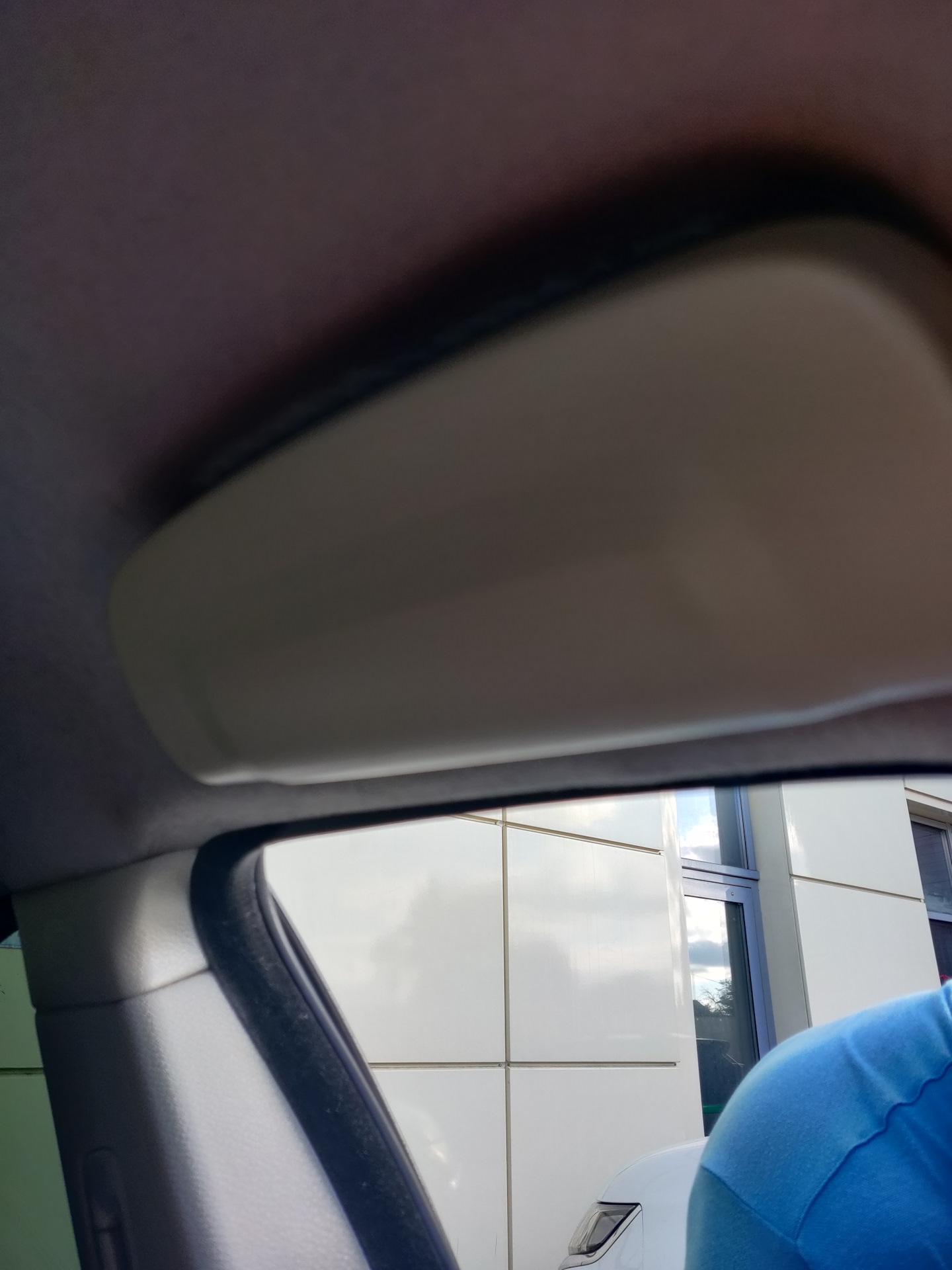 Направляющая ремня безопасности. Part 2 — Volvo S60 (1G), 2,4 л, 2007 ...