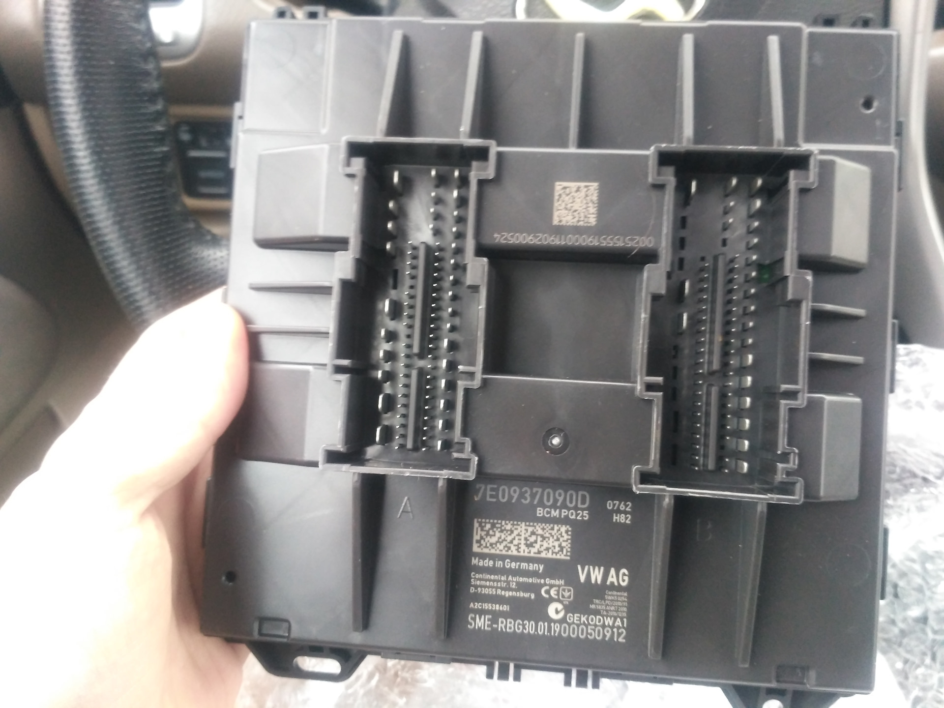 Сравнение внутреннего мира BCM 6R0 937 087 R и 7E0 937 090 D — Skoda ...