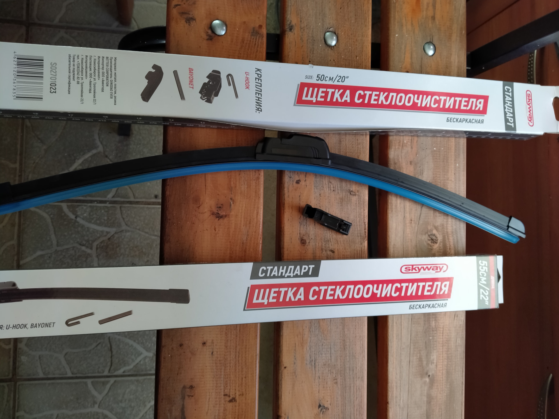 Замена щётки заднего стеклоочистителя — Lada Гранта Универсал, 1,6 л ...