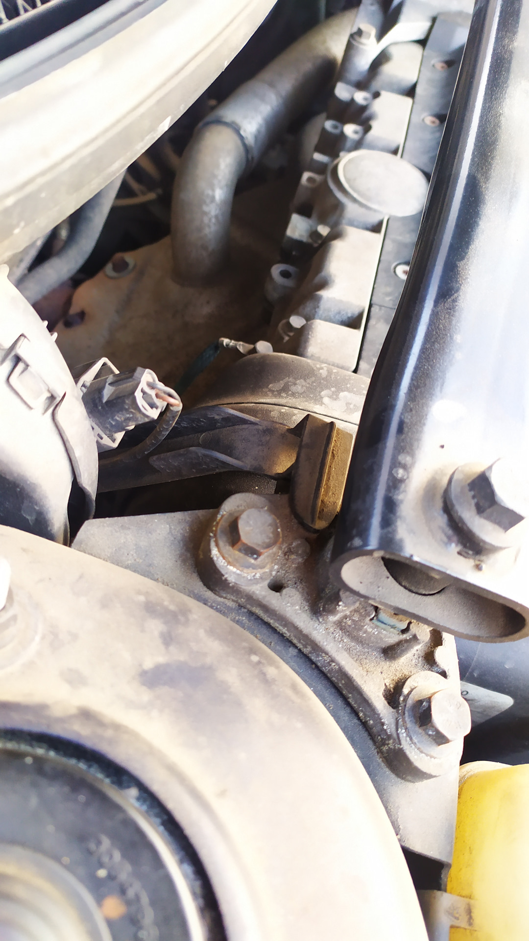 #10. Как крепится 31110060 — Volvo S60 (1G), 2,4 л, 2007 года | своими ...