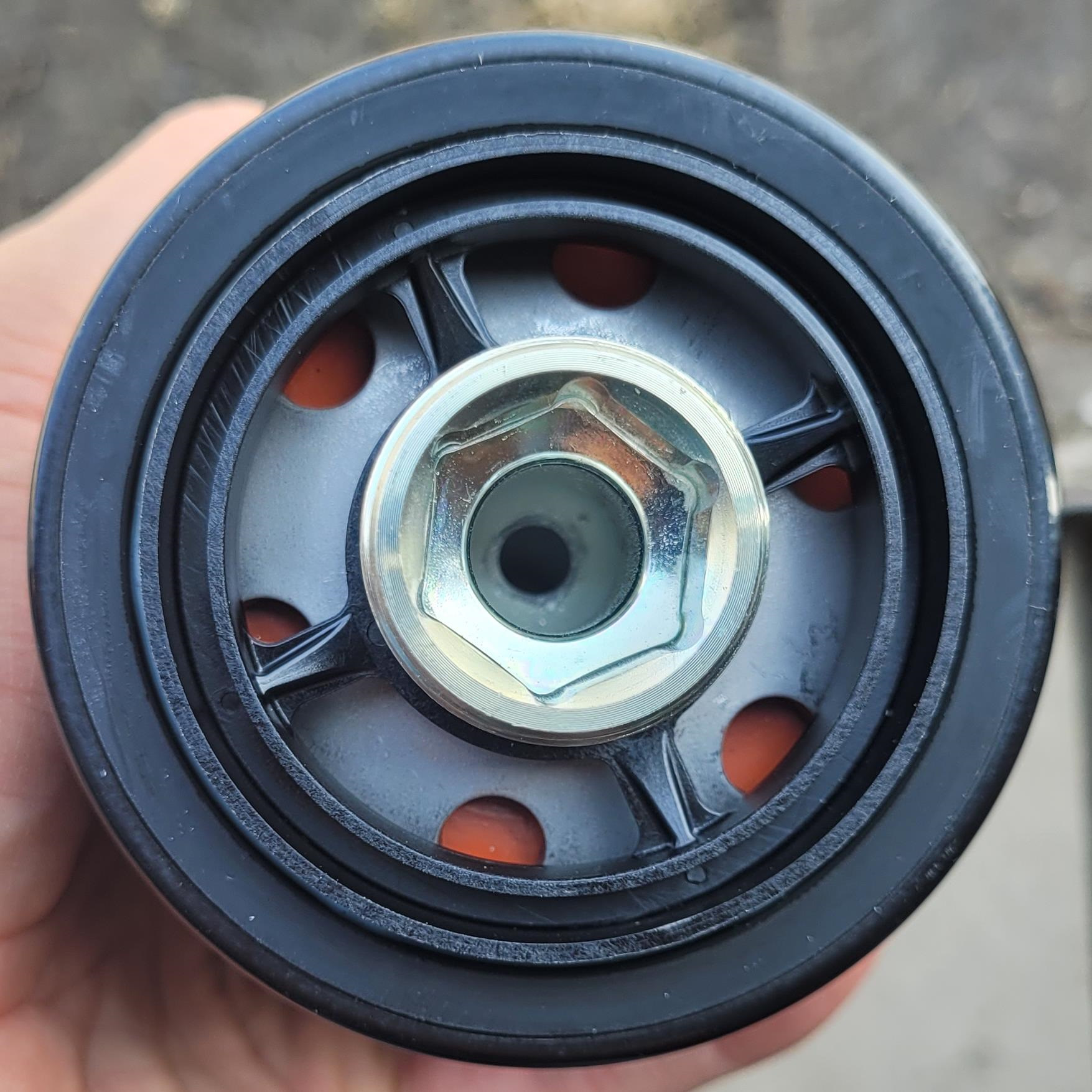 Распил масляного фильтра GEELY 1056004100 (подделка) — DRIVE2