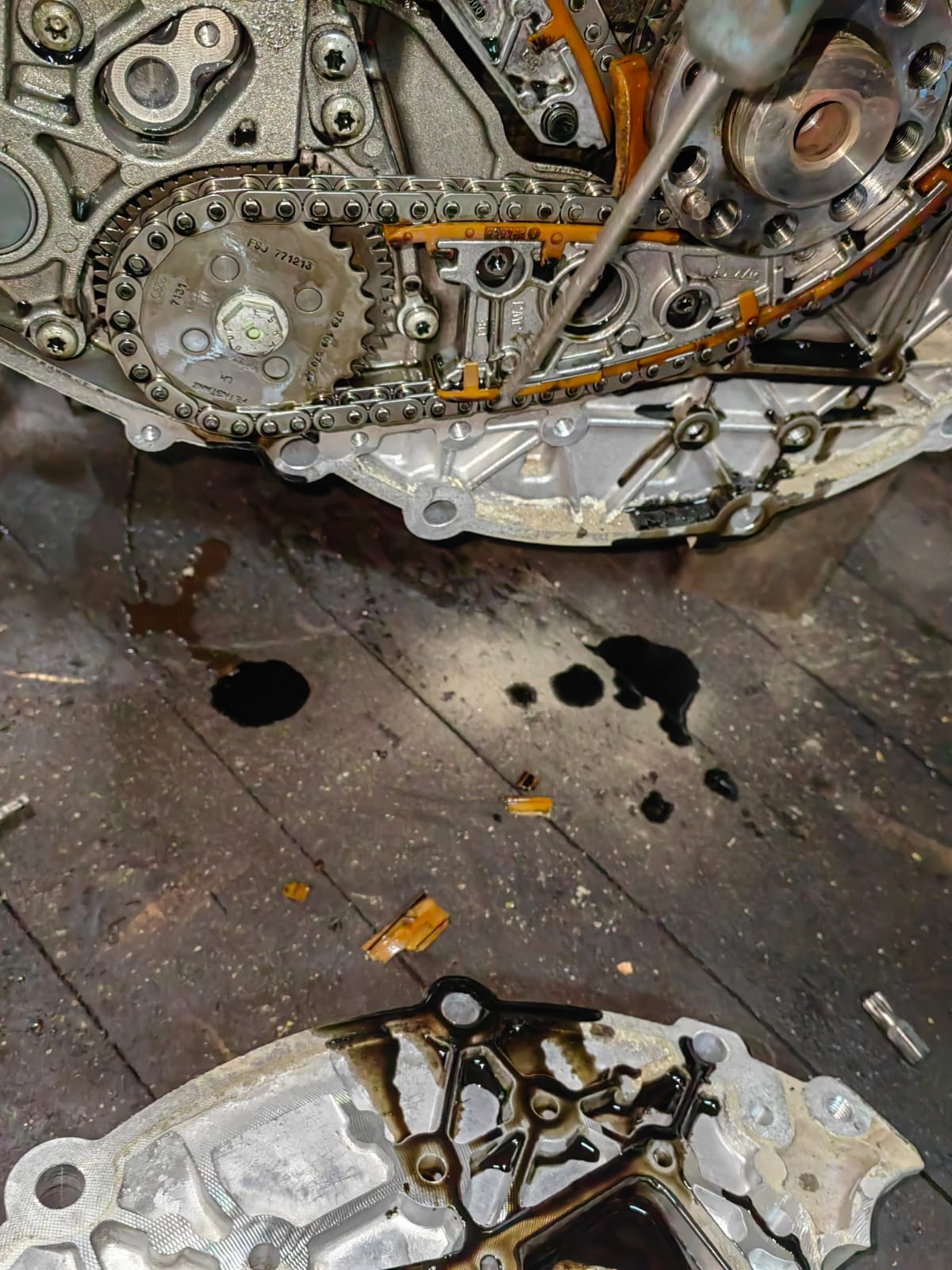 Большое ТО двигателя CKDA — Volkswagen Touareg (2G), 4,2 л, 2014 года ...