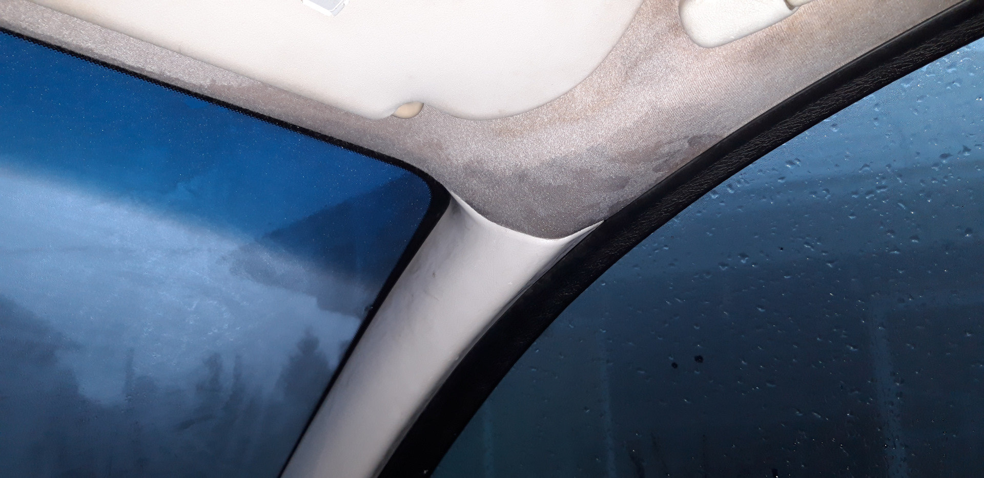 Молдинг лобового стекла Almera N16. — Nissan Almera II (N16), 1,5 л ...