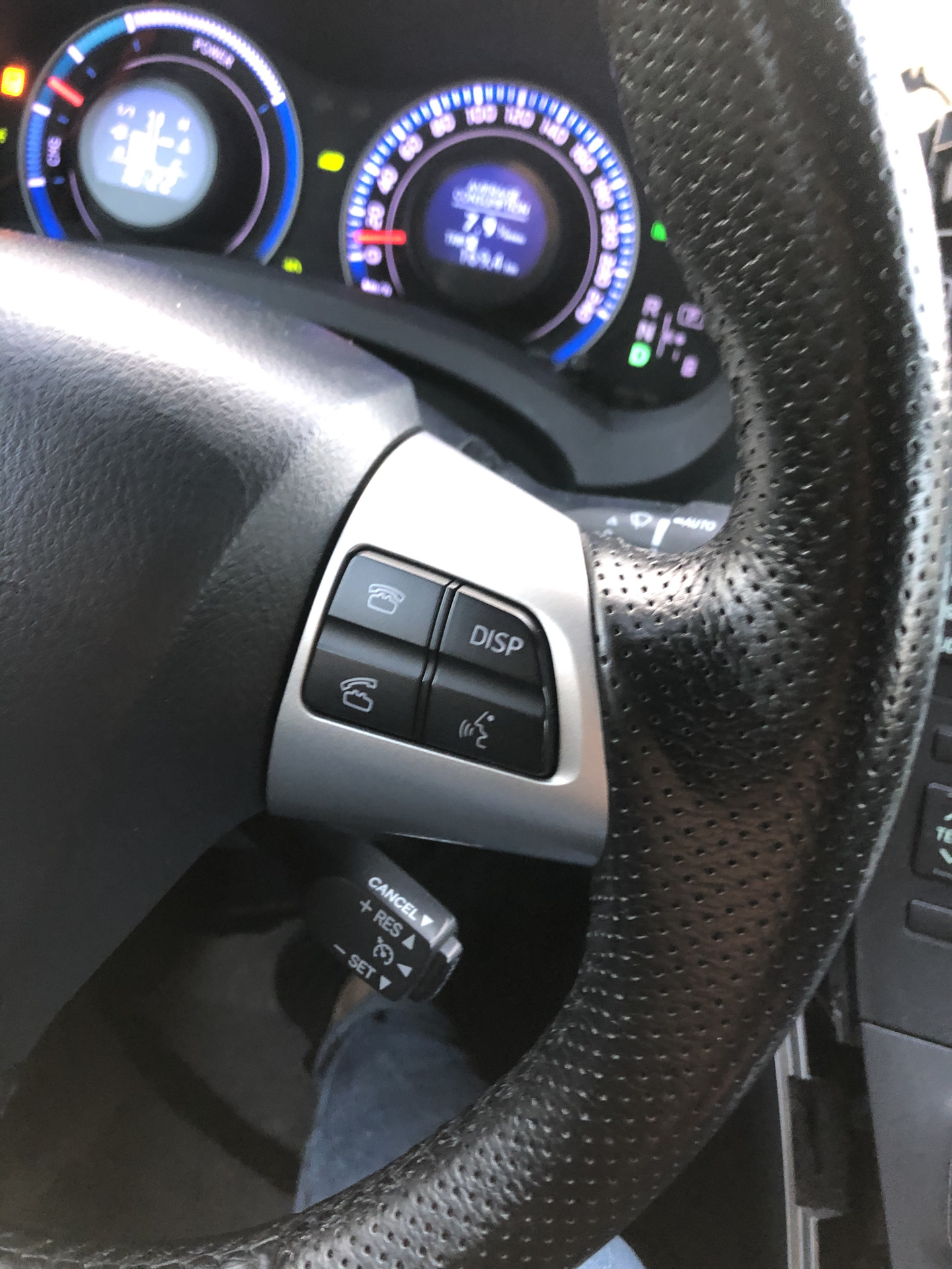 Кнопки на руль — Toyota Corolla (140/150), 1,6 л., 2013 года ...