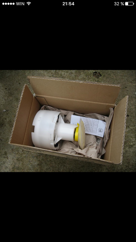 Замена топливного насоса — Audi A4 (B6), 1,8 л, 2001 года | своими ...