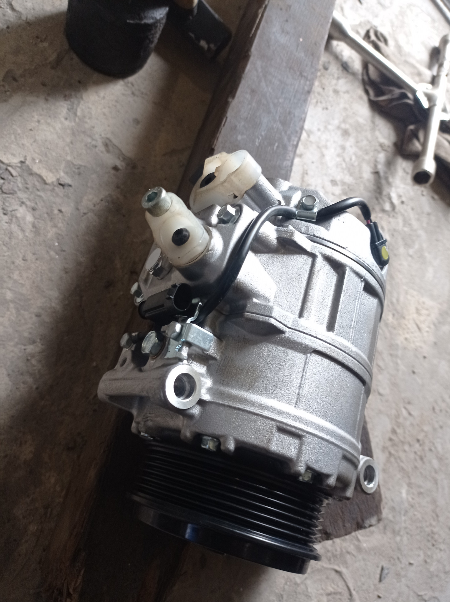 W164 Компрессор кондиционера — Mercedes-Benz M-Class (W164), 3,5 л ...