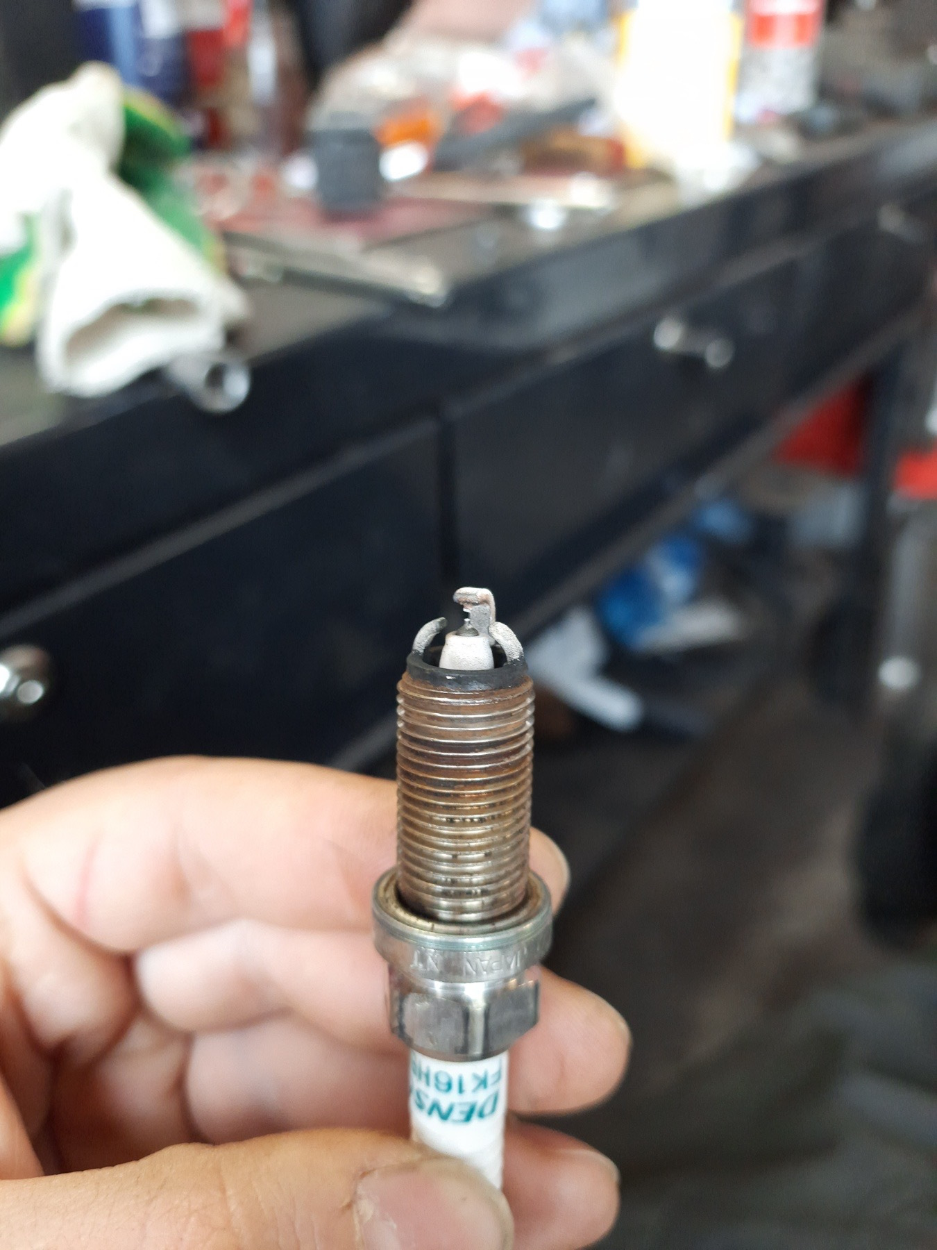 Замена свечей — Toyota Camry (XV50), 2 л, 2016 года | плановое ТО | DRIVE2