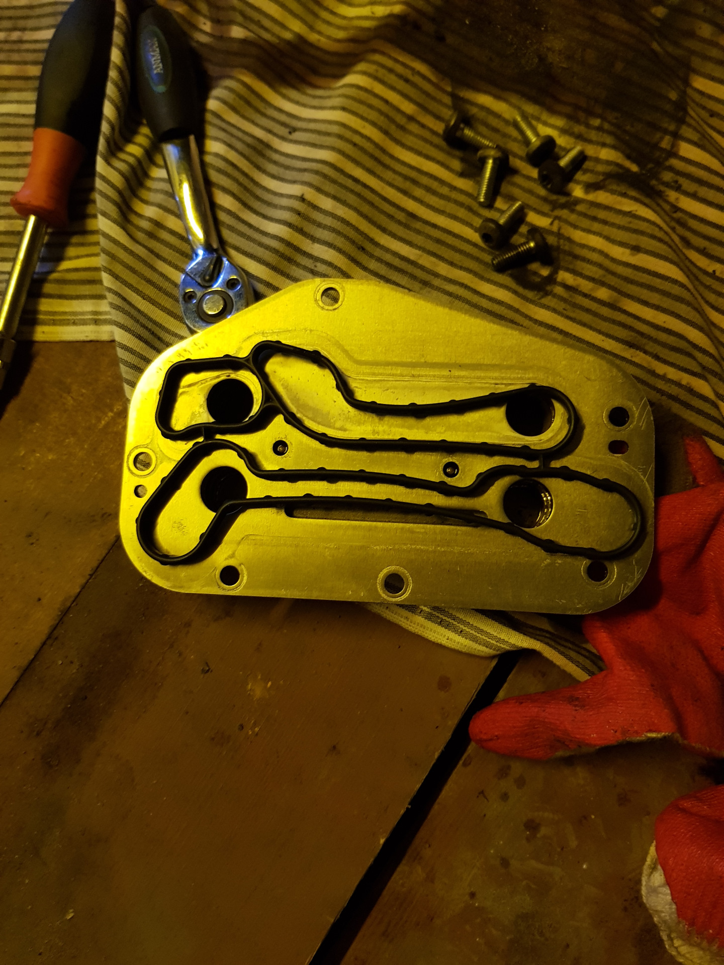 Замена прокладок теплообменника A16XER — Opel Astra J, 1,6 л, 2012 года ...