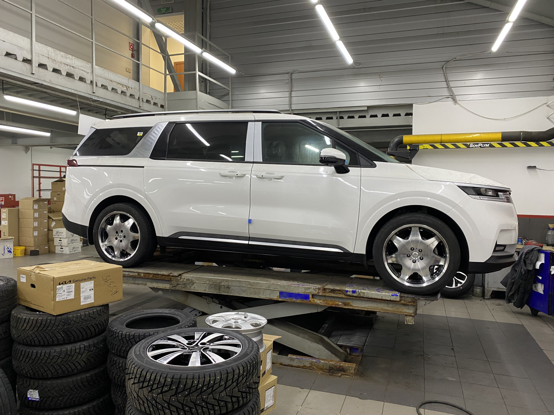 Покупка дисков R19 и покупка и примерка накидок с обогревом. — KIA ...