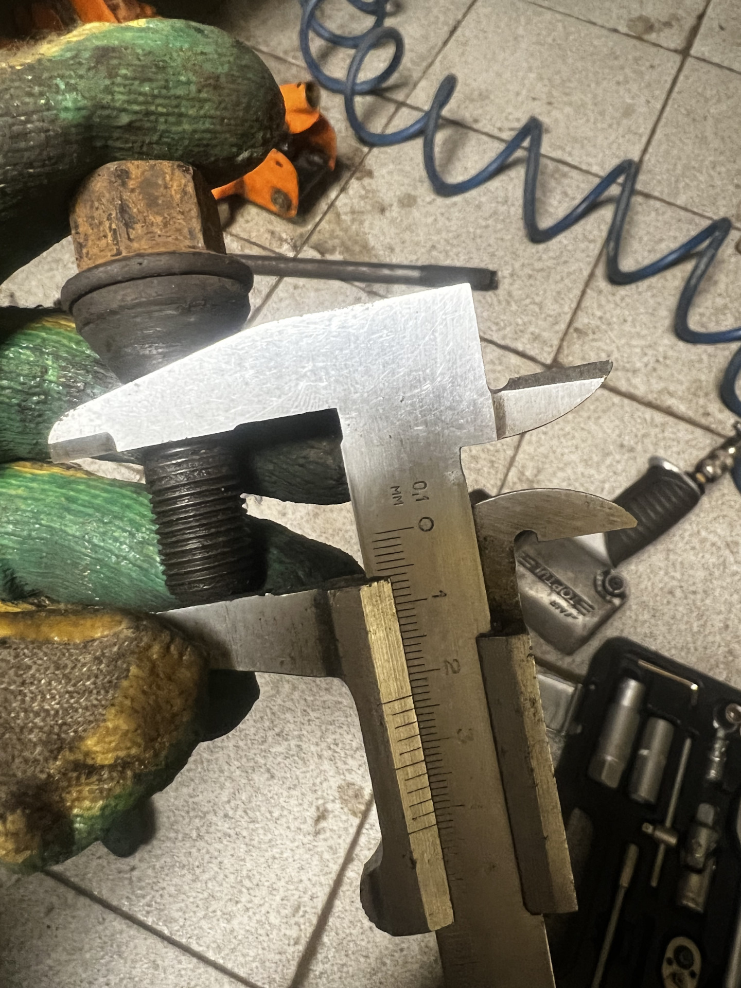 Какой длинны резьба должна быть у болтов колёсных дисков Бмв х5 е53 ...