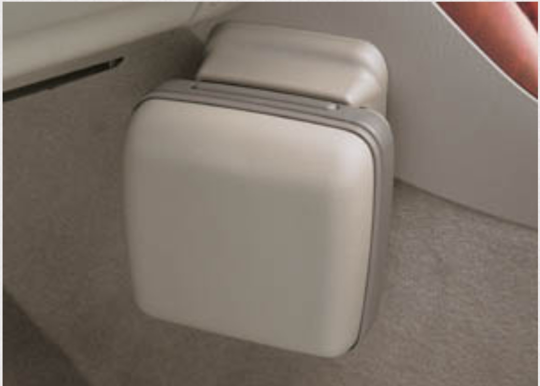 Оригинальная мусорка в дверь водителя Toyota Clean Box 49799-69012-05 ...