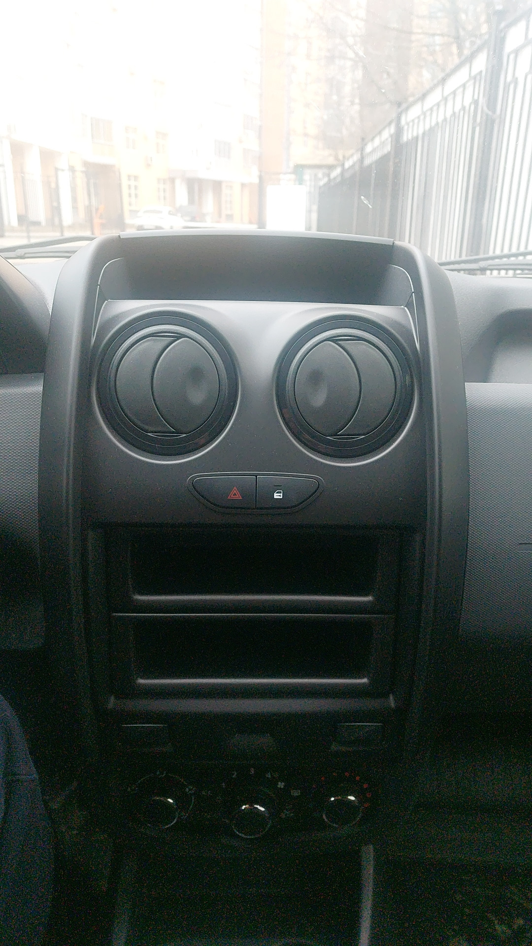 Установка магнитолы MediaNav Evolution 2 — Lada Ларгус, 1,6 л, 2024 года | автозвук | DRIVE2