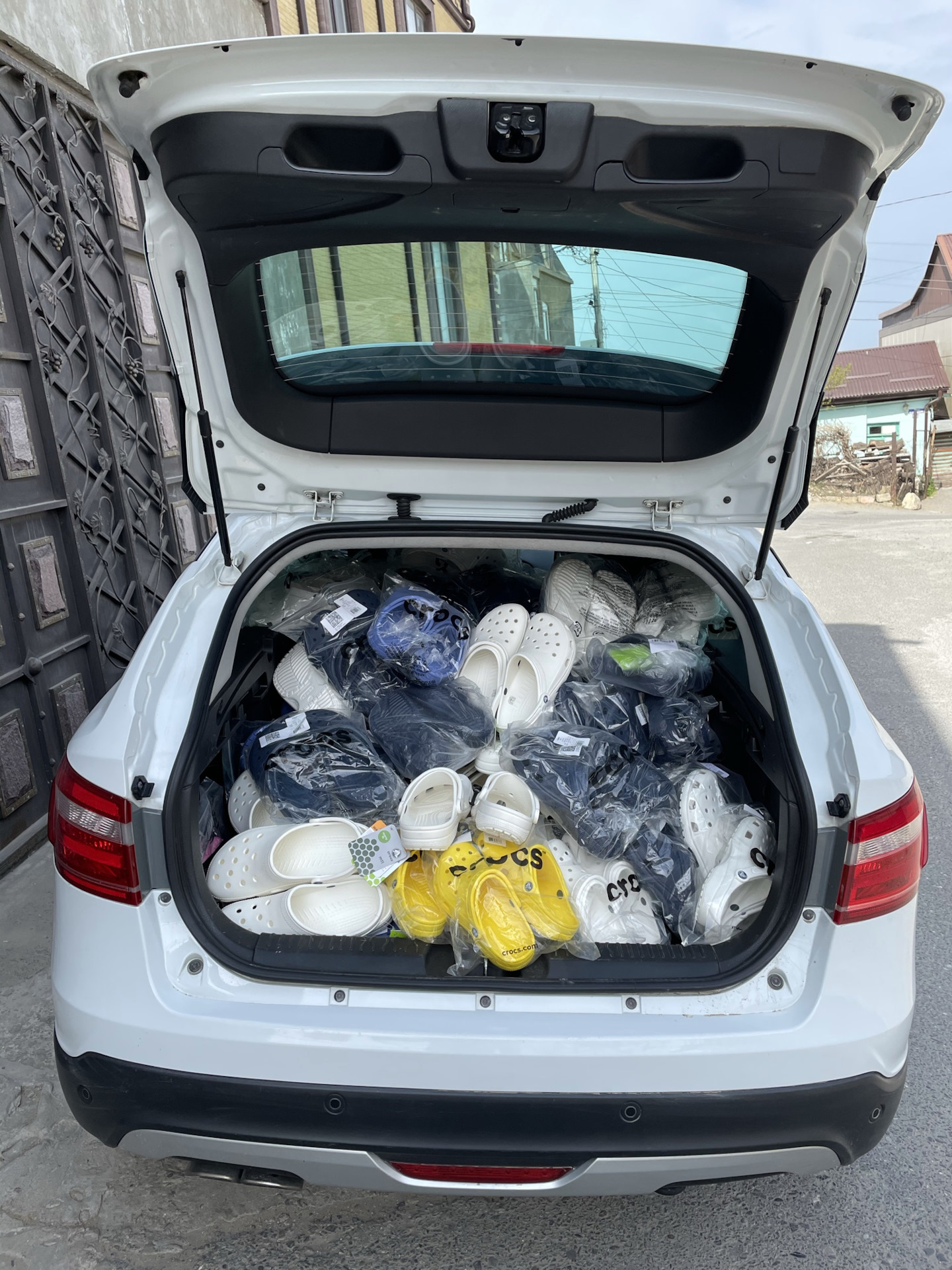 Длинномер в салон Весты — Lada Vesta SW Cross (1G), 1,8 л, 2018 года | наблюдение | DRIVE2