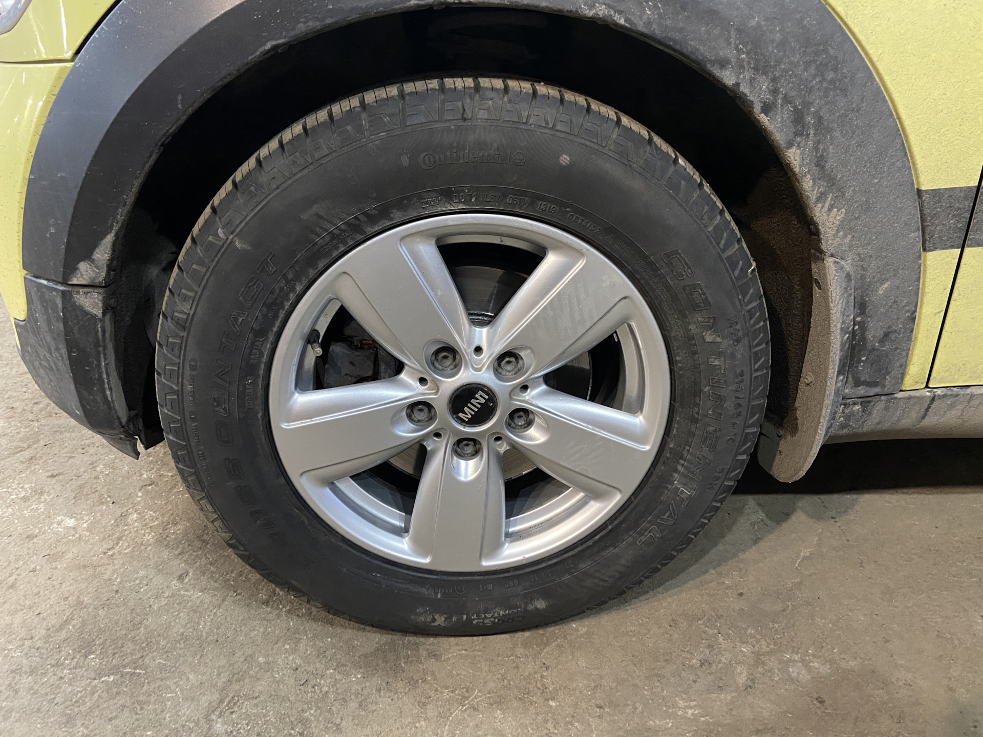 Резина 215/60 r17 лето? — MINI Countryman (1G), 1,6 л, 2011 года | шины ...