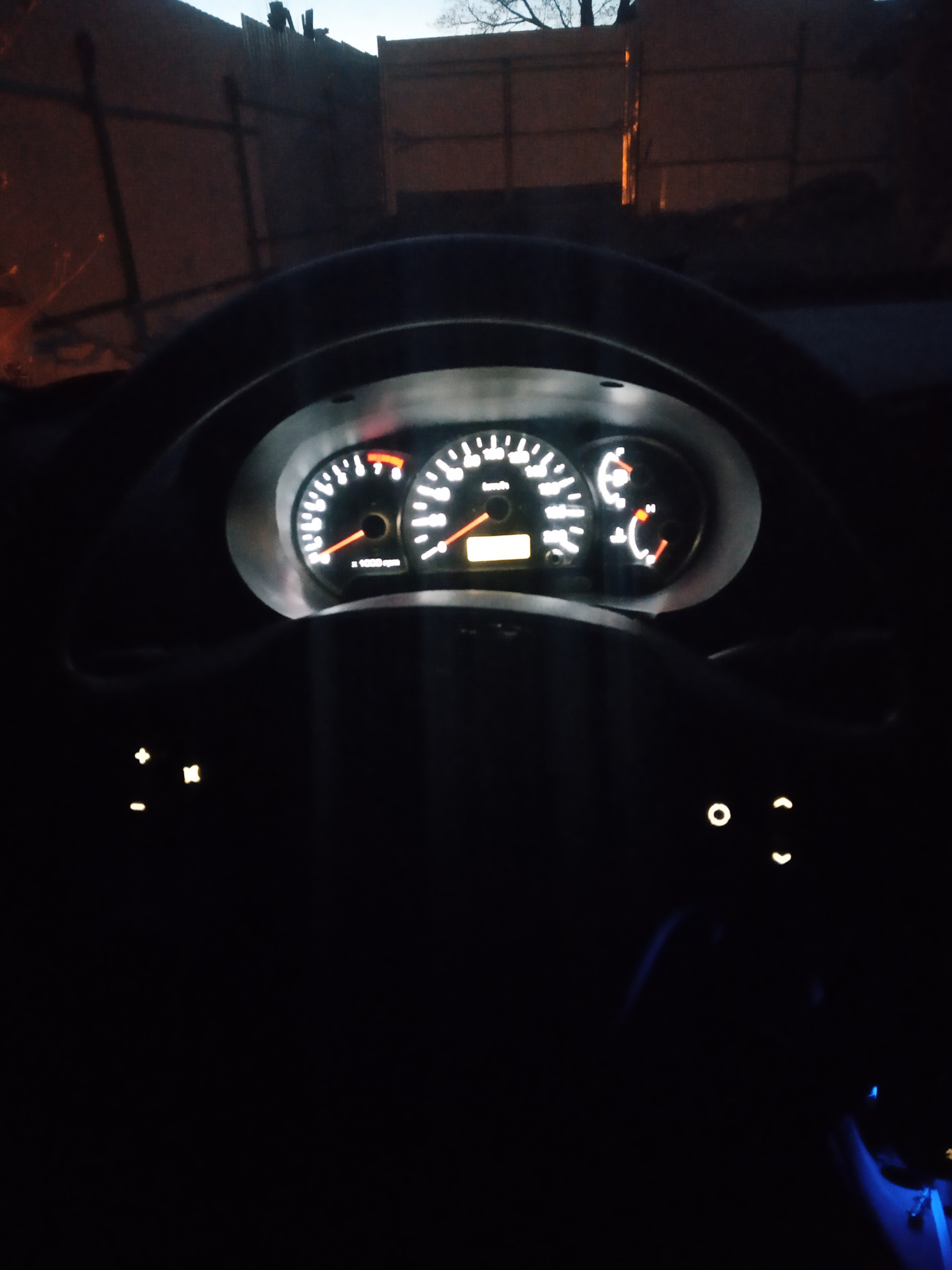 Лампочки подсветки панели приборов — Hyundai Accent (2G), 1,5 л, 2011 ...