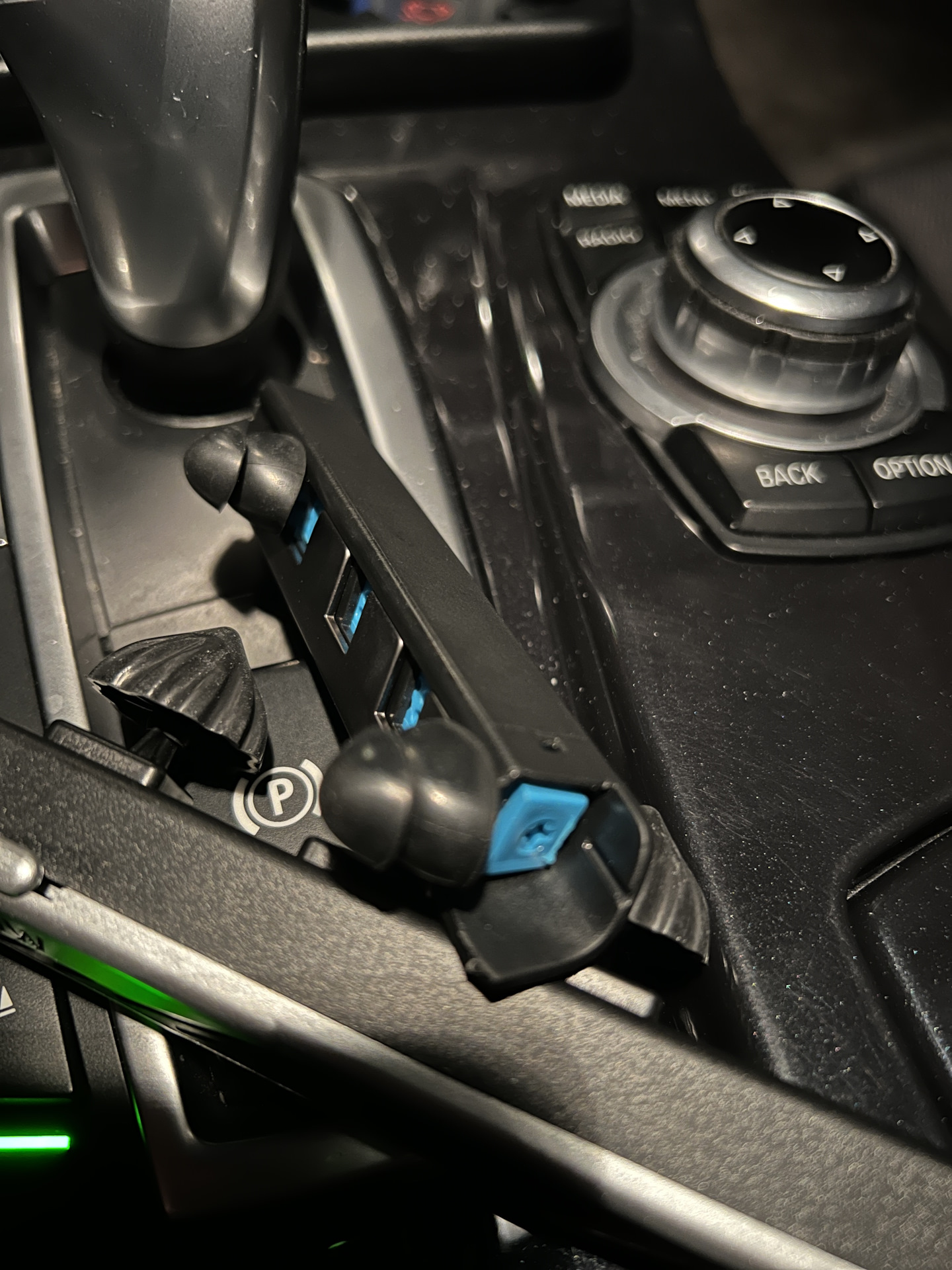 Оригинальный ароматизатор — BMW 5 series (F10), 2 л, 2013 года ...
